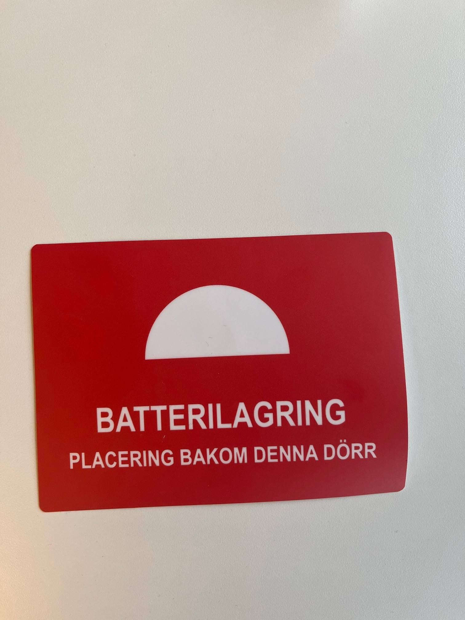 Märkskyltar Batterilagring | Solar Partners